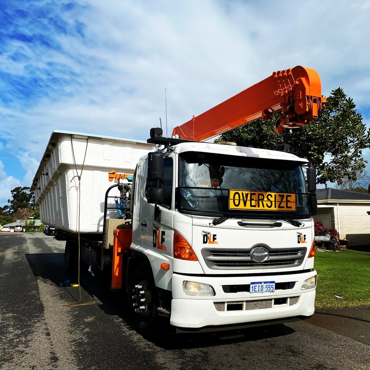 Hiab & Crane Truck Hire Perth | DLF